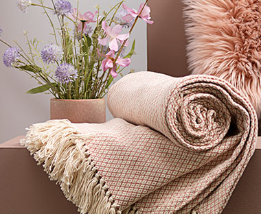 Plaider - Se vores udvalg af billige tæpper | JYSK