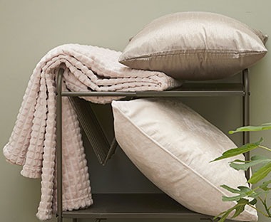 Plaider - Se vores udvalg af billige tæpper | JYSK